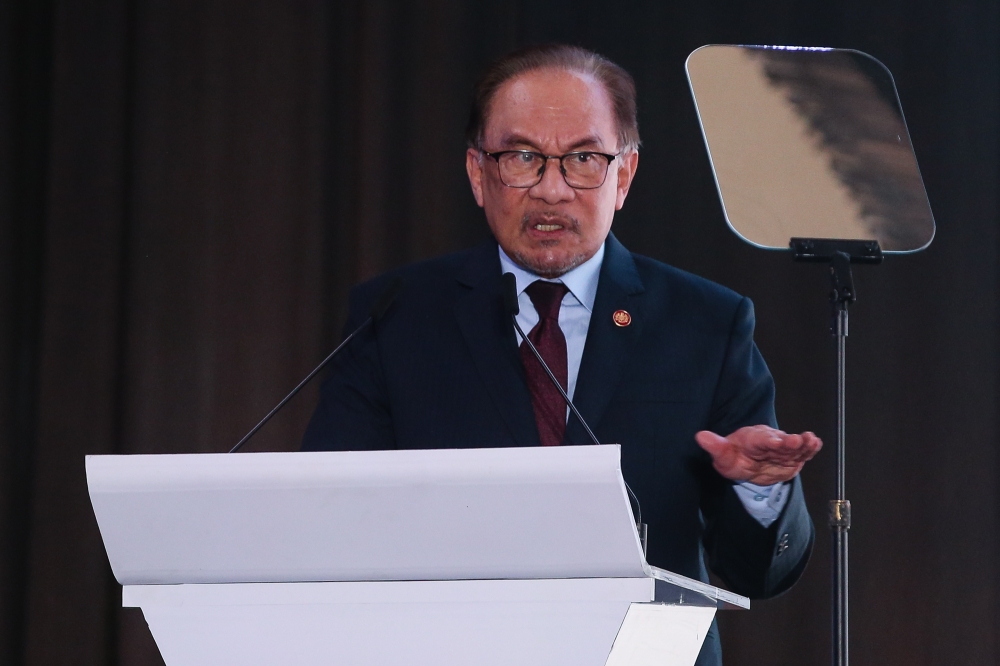Anwar: There are prelim talks for Umno’s Tengku Zafrul to join PKR ...