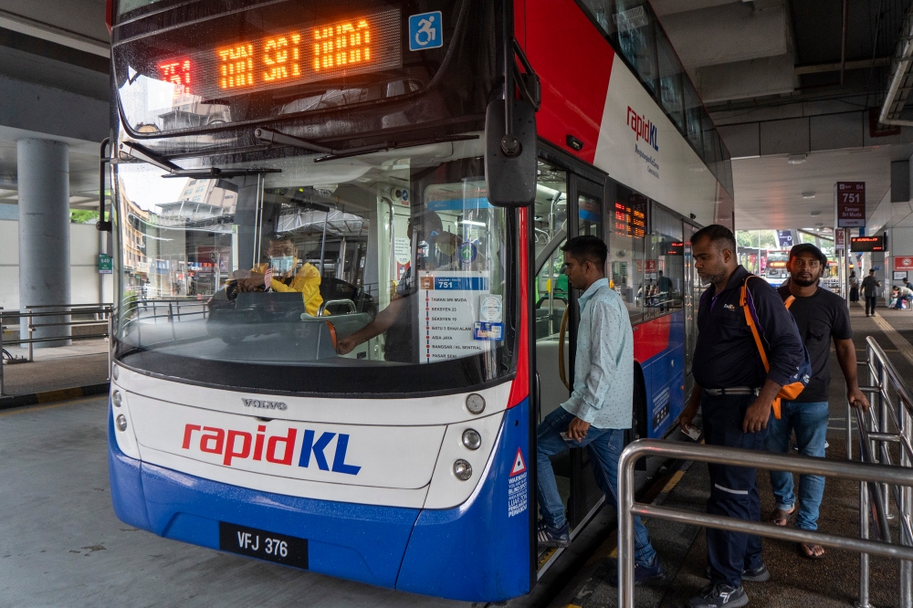Rapid KL extends train and bus services until 3am, 3.30am respectively ...