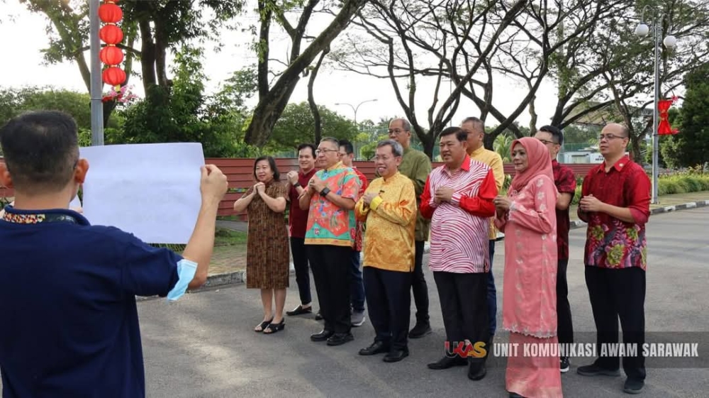Kuching South mayor explains quick-change festive makeover of city’s ...