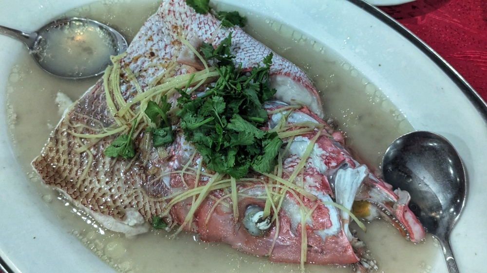 Find fresh seafood prepared simply, including steamed fish with salt ...