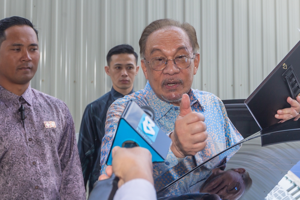 PM Anwar to visit UAE January 12 to 14, participate in Abu Dhabi ...