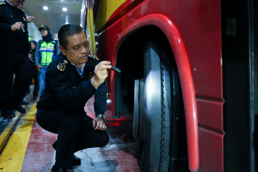 JPJ: Six bus drivers found positive for drugs in CNY urine screening ...