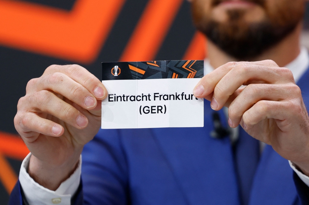 Buoyant Frankfurt aim for ‘perfection’ against league leaders Bayern ...