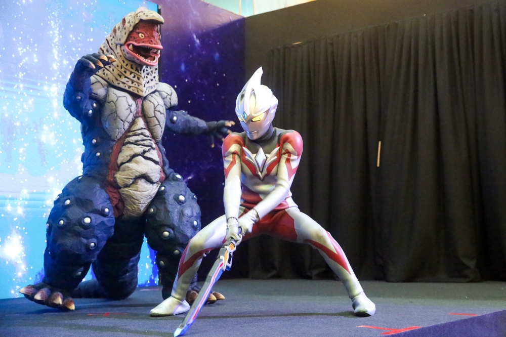 Tour sets record with hundreds of ‘Ultramen’ attending, graced by star ...