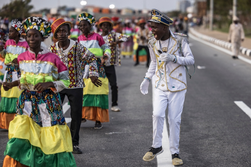 Angola’s carnival kicks off with vibrant semba dance, celebrating 50 ...