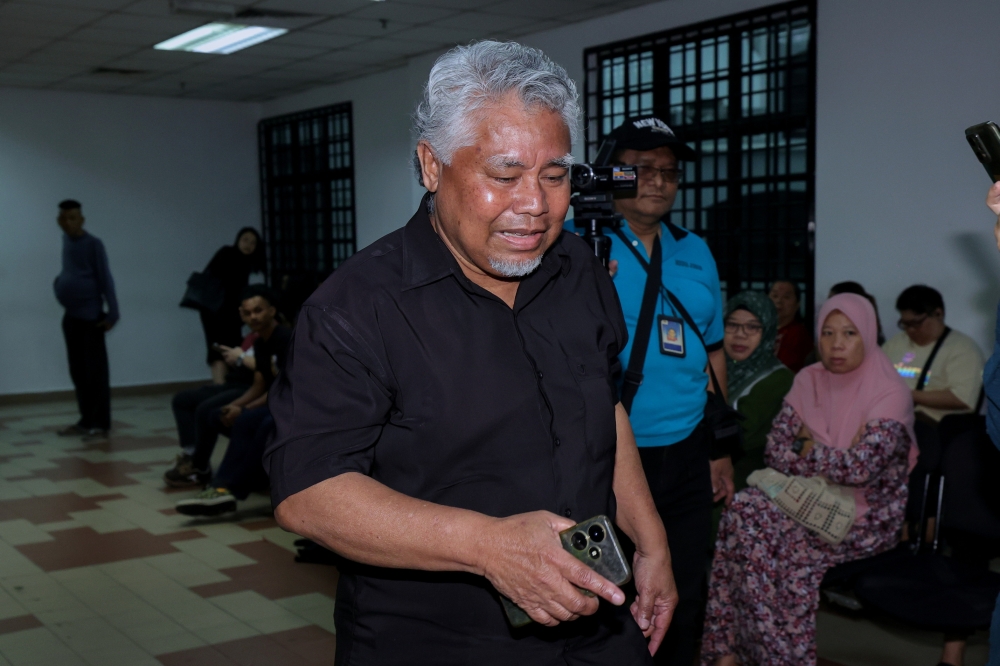 Johor court grants DNAA to elderly man in Ramadan slap incident, case to be recharged later ...