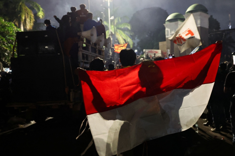 Indonesian press freedom fears grow after magazine receives decapitated ...