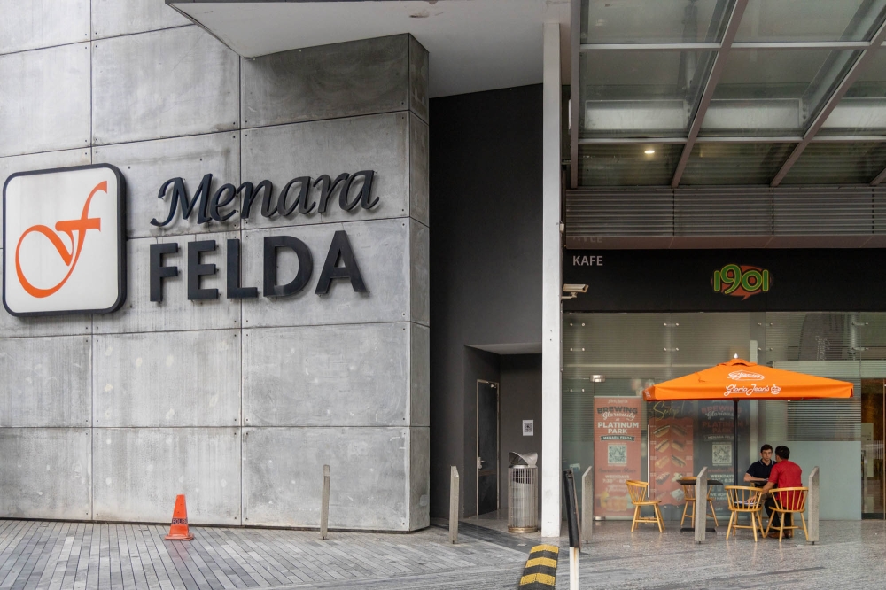 Synergy Promenade drops RM100m lawsuit against Shahrir Samad over Felda ...