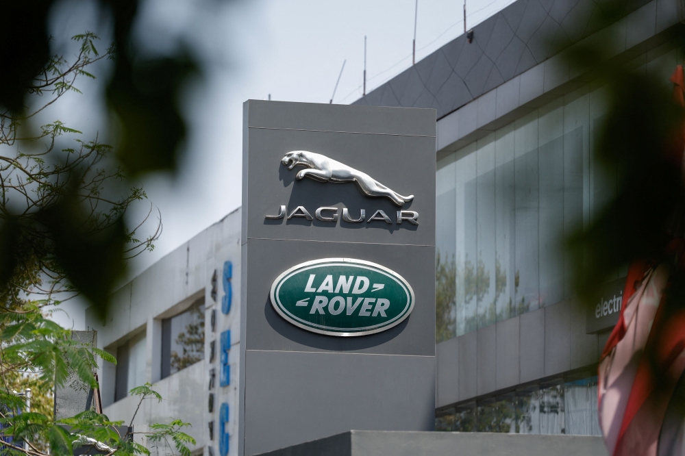 Jaguar Land Rover pauses US shipments to assess impact of Trump’s 25pc ...