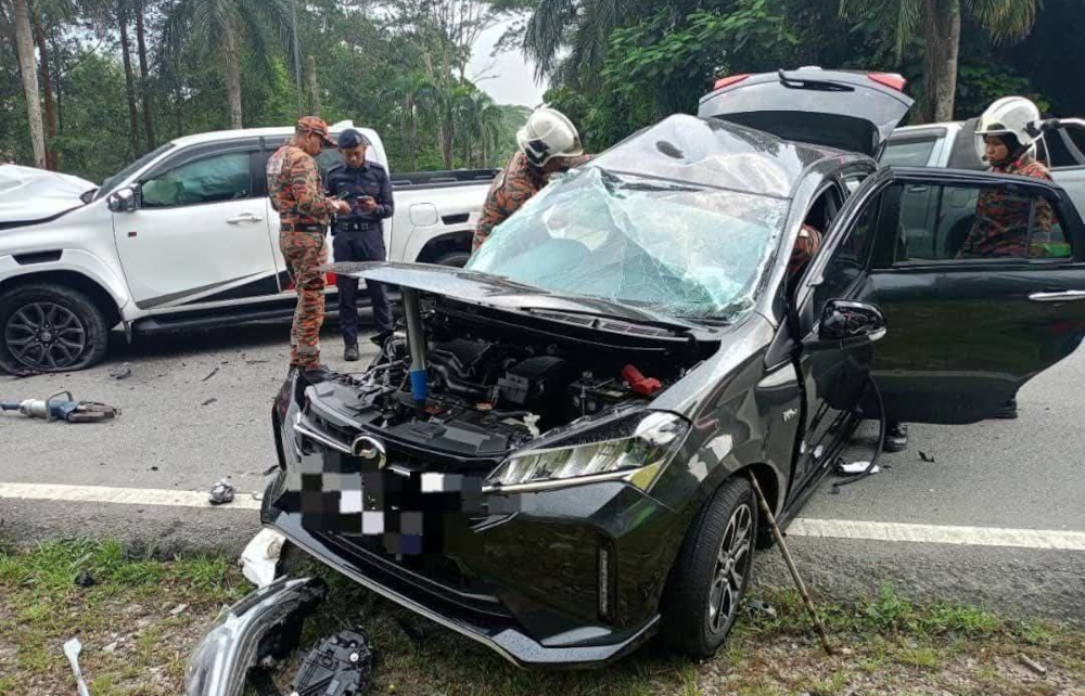 Woman and toddler killed, three others badly hurt in JB three-vehicle ...