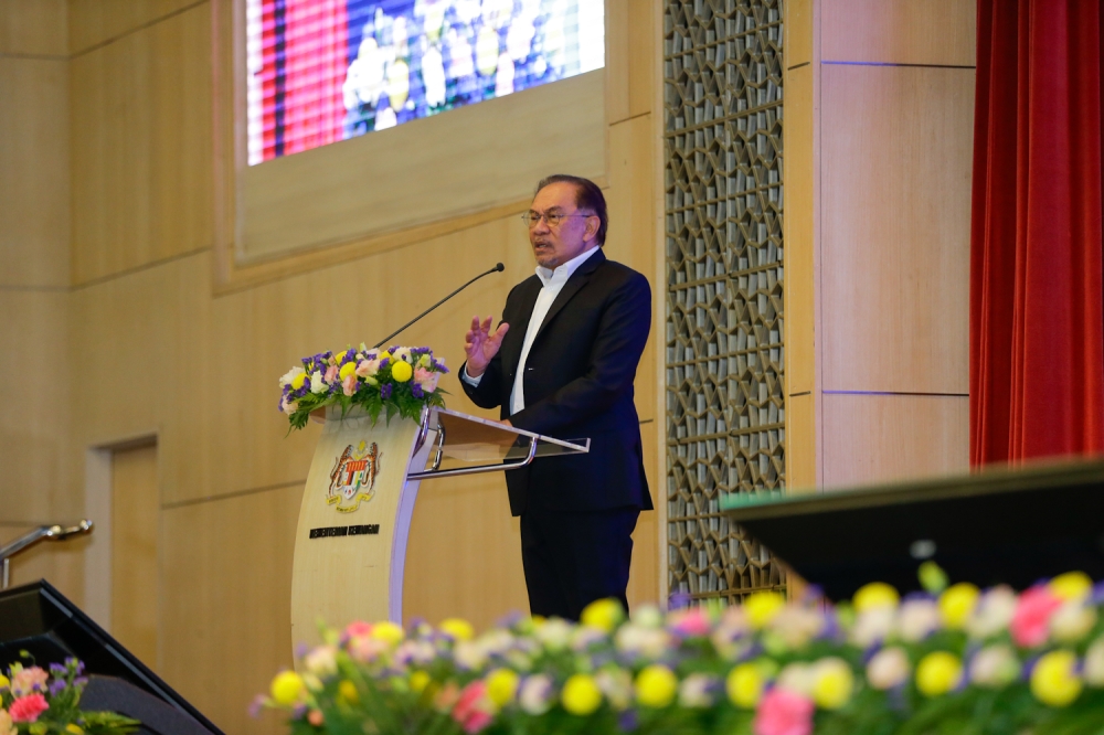 Peace, energy, trade: Anwar outlines Asean’s priorities as bloc steers clear of major power ...