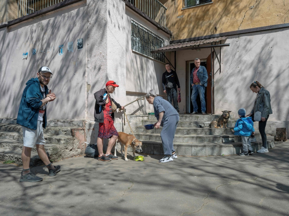 Tea and sympathy: Ukrainian outcasts find dignity from stigma and ...