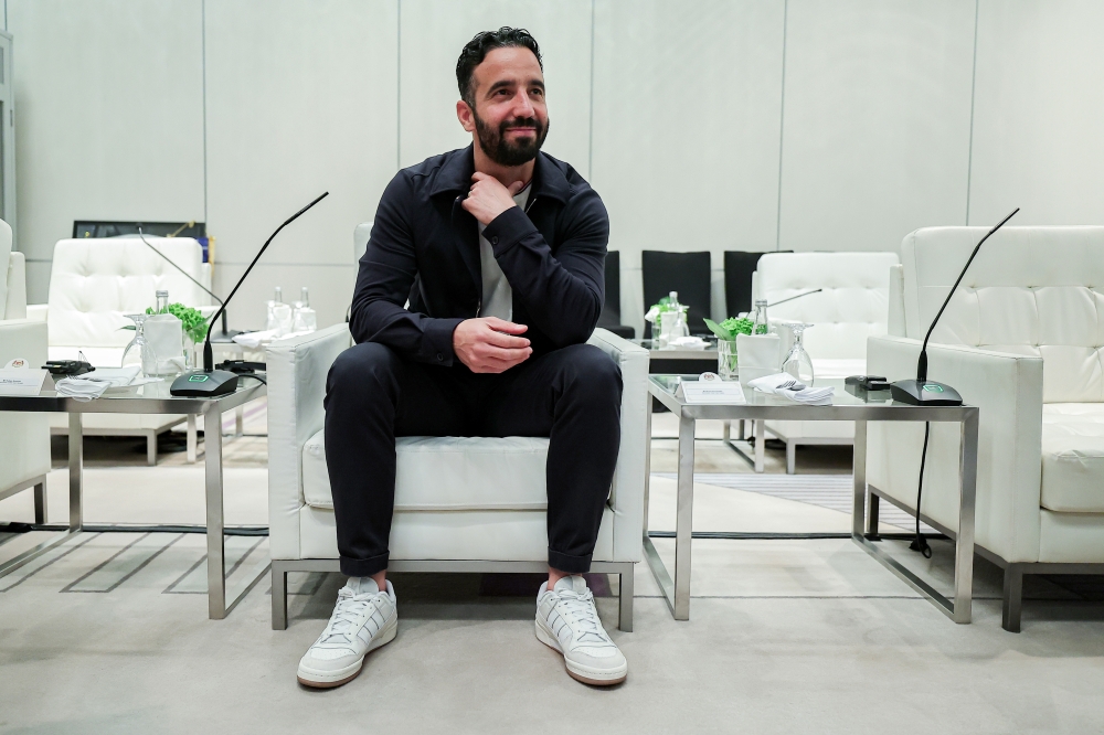 Oops! Amorim’s phone alarm steals the show at Man United-Asean All-Stars presser in Malaysia ...