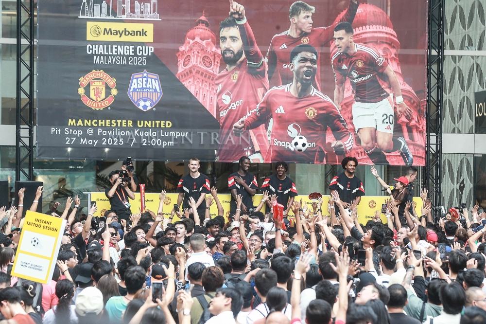 United fever grips KL as over 1,000 fans turn up for meet-and-greet ...