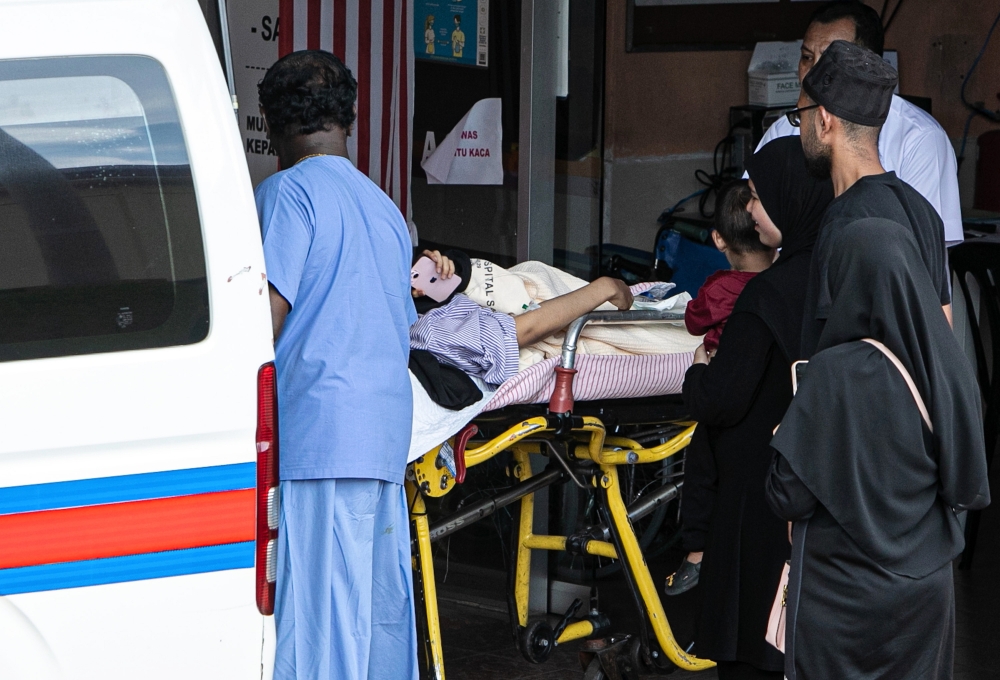 Fifteen victims of UPSI bus crash still being treated in hospital, says ...