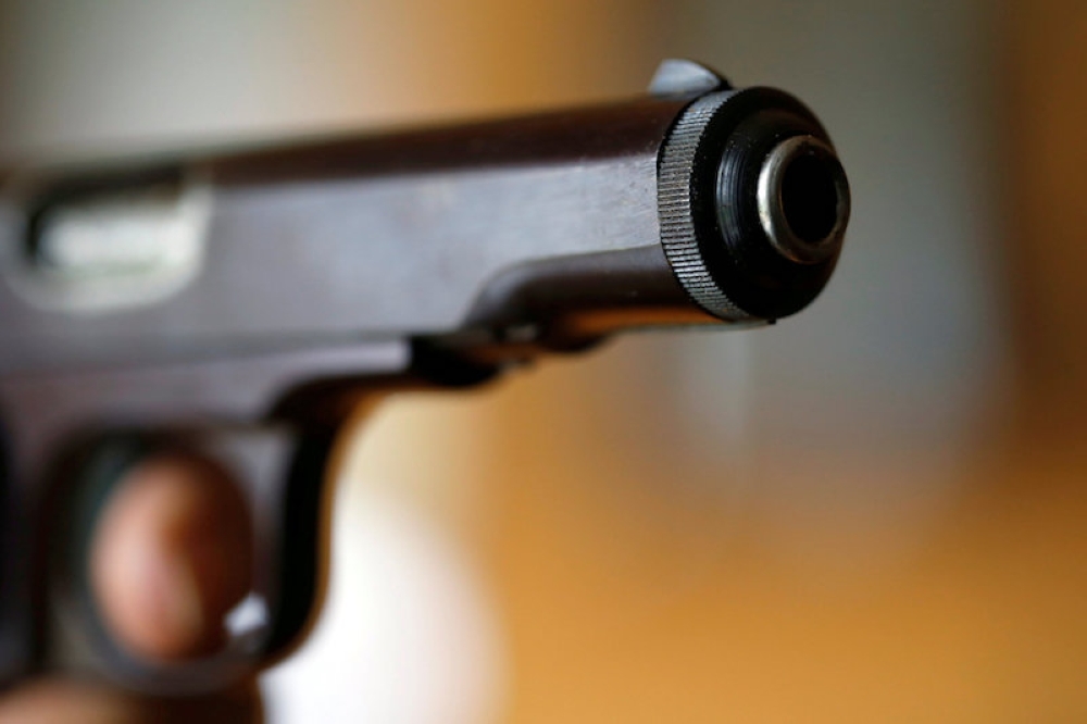 Two held for pointing fake pistol after Toyota Yaris sideswipes Honda ...