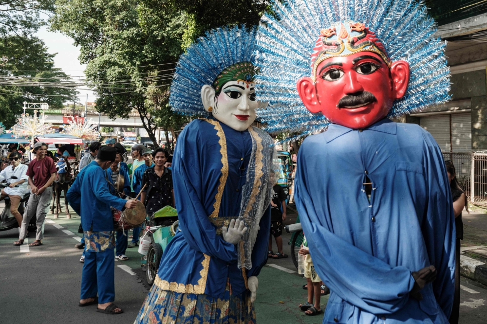 As poverty rises, Jakarta’s iconic puppets caught in row over dignity and desperation | Malay Mail