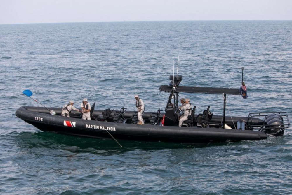 Ghost ship spotted off Terengganu coast, MMEA investigates link to ...