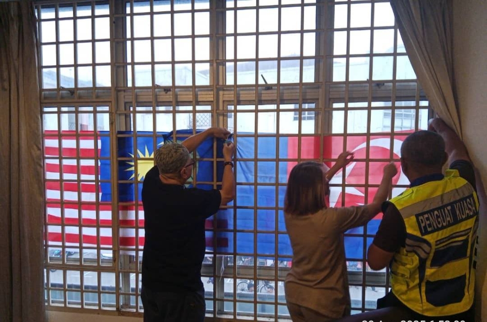 DAP leader petitions council chief over flag closures | News Minimalist