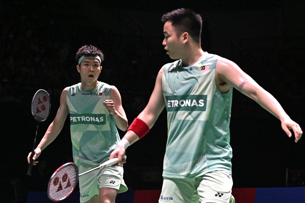 Paris heartbreak: Aaron Chia-Soh Wooi Yik and Man Wei Chong-Tee Kai Wun crash out, ending ...