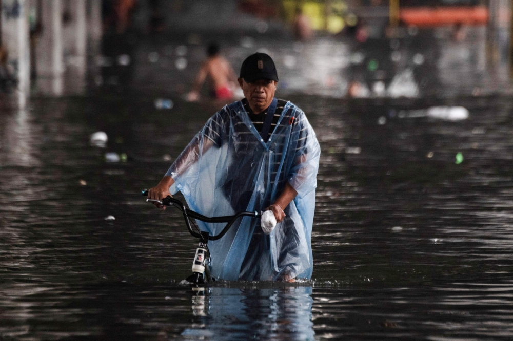 Philippine contractors allege lawmaker payoffs in flood control scandal ...