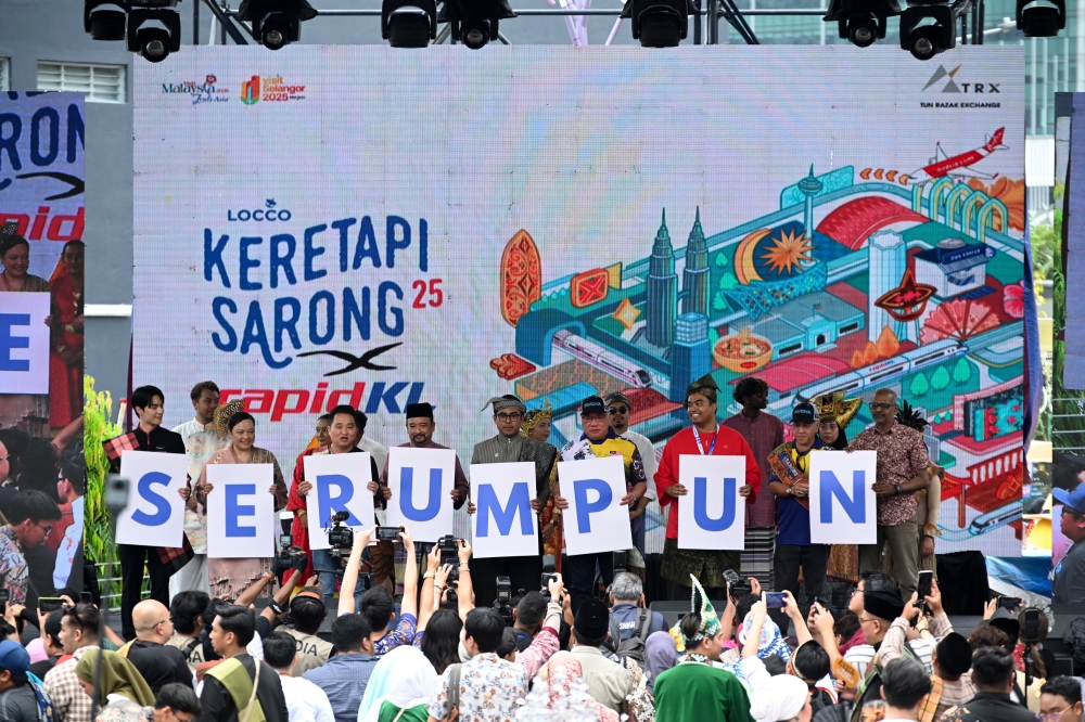 Keretapi Sarong 2025 celebrates Malaysia Day with vibrant show of unity ...