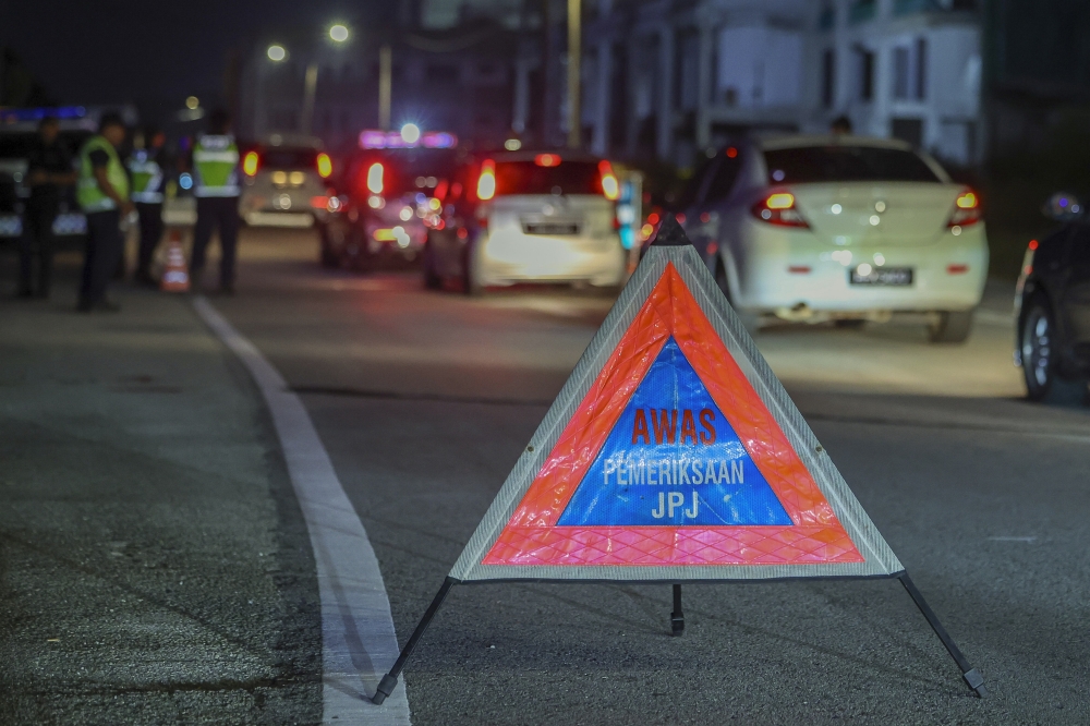 JPJ flags 2.3 million driving licences at risk of losing validity ...