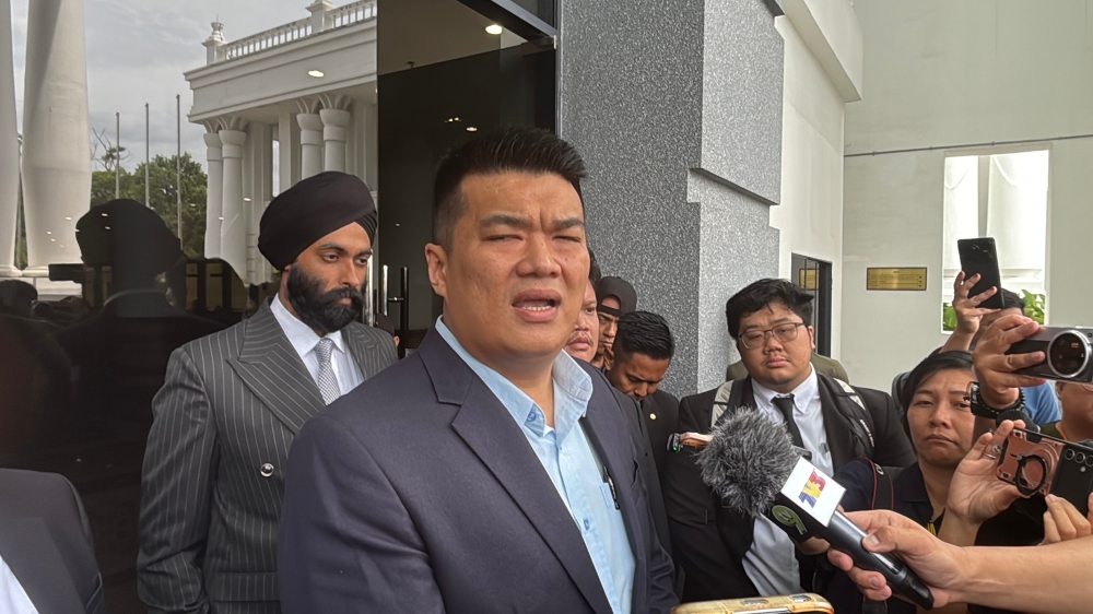 Court allows two Sabah assemblymen accused of taking bribes from ...