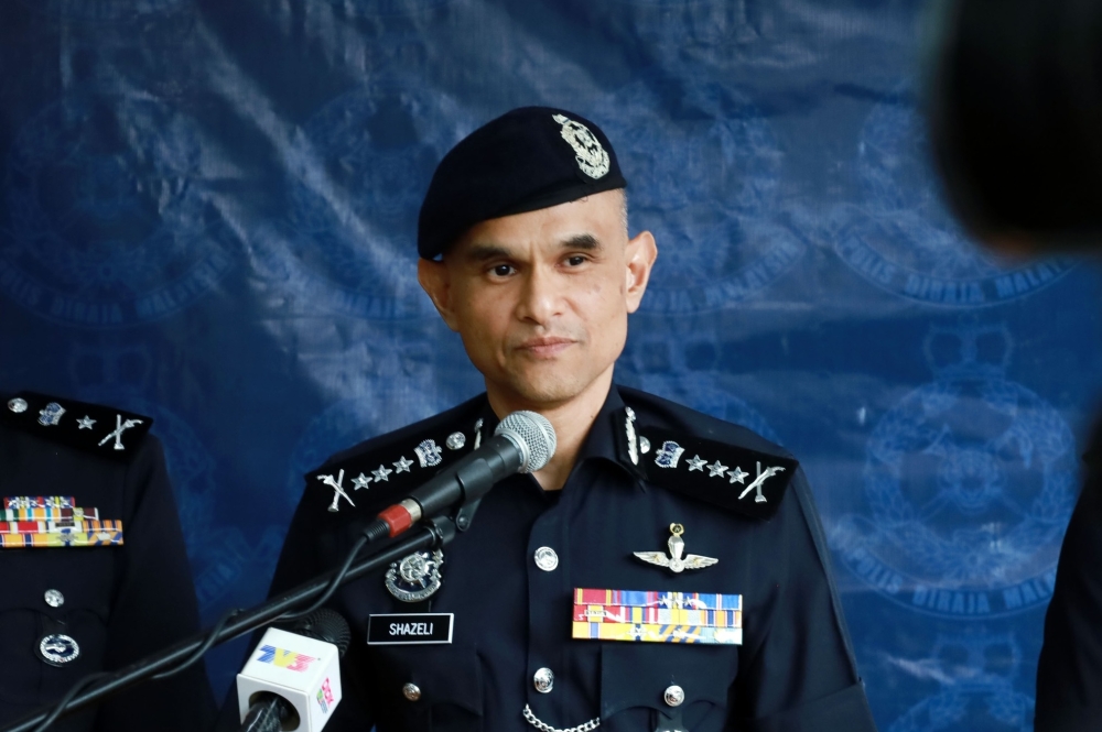 Mother-in-law of footballer linked to Immigration forgery syndicate ...