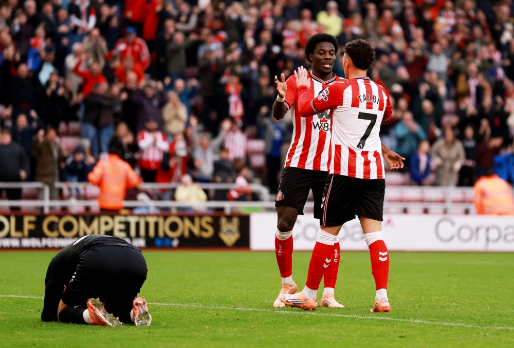 Sunderland soar as promoted sides rewrite Premier League script | Malay ...