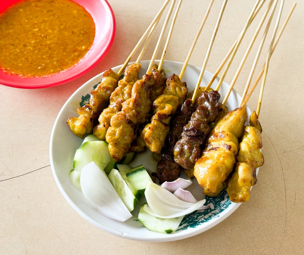 Pork or mutton satay? This 30-plus years Gerai Satay Cina Thoo Yuen ...
