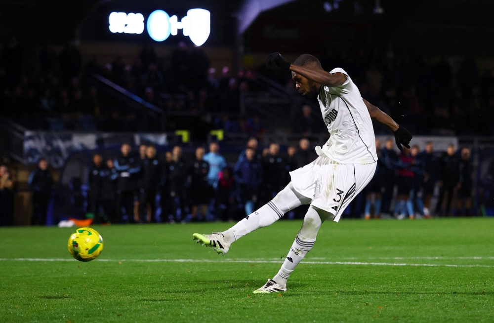 Fulham survive Wycombe scare to reach League Cup quarter-finals | Malay ...