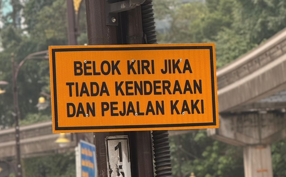 To the left, to the left: DBKL reminds drivers red light left turn OK ...