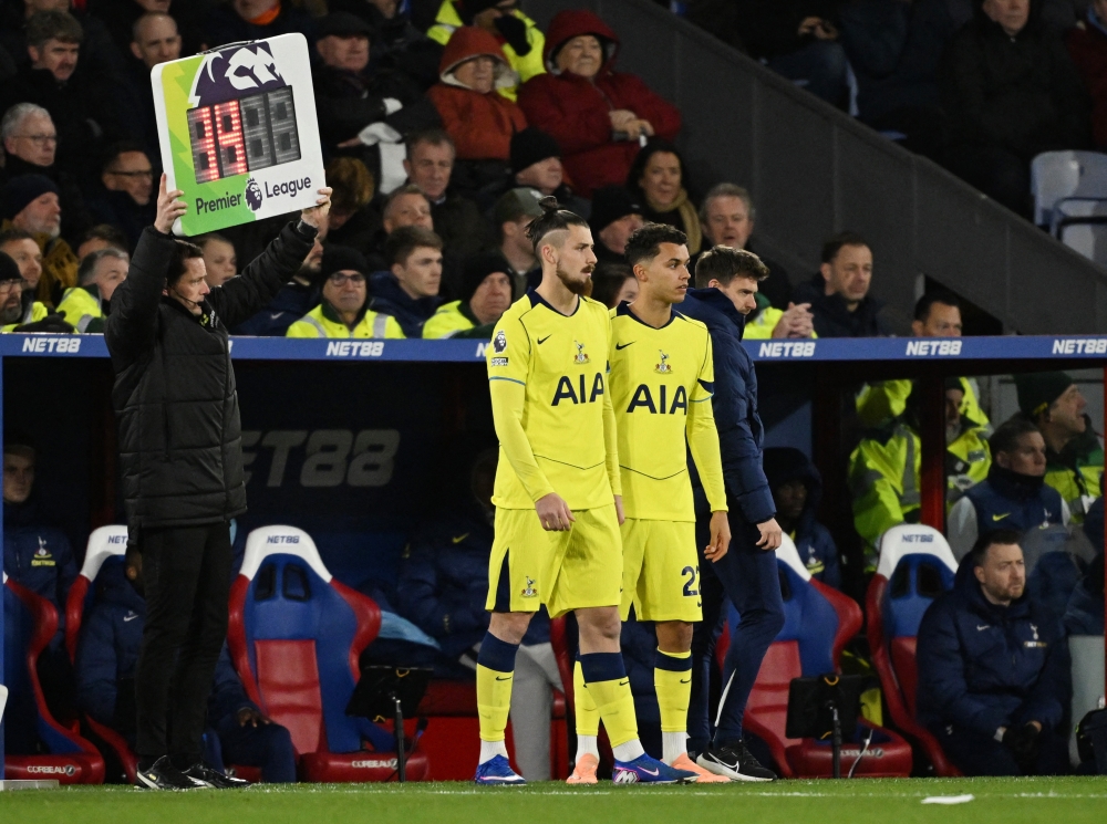 Spurs forward Brennan Johnson completes £35m move to Crystal Palace in ...