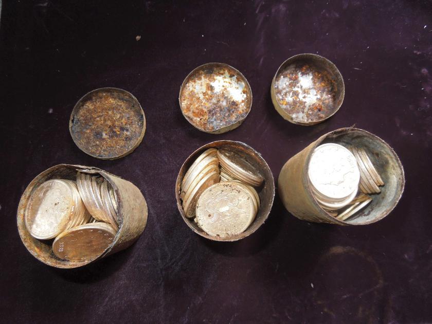 California couple strike gold with treasure trove find (VIDEO) | Malay Mail
