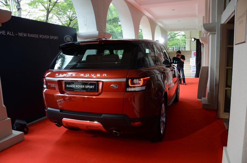 All-new Range Rover sheds 500kg – fastest and most agile ever | Malay Mail