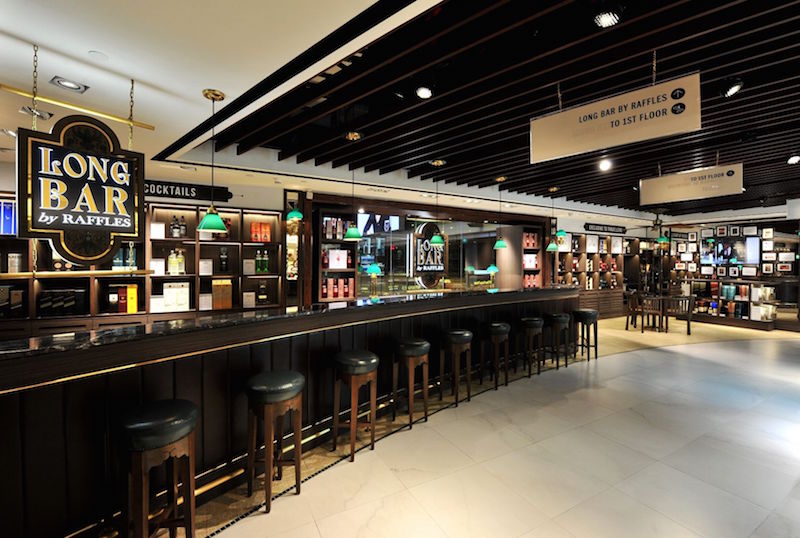 Raffles Hotel’s Long Bar at DFS’ new duplex boutique in Changi Airport ...