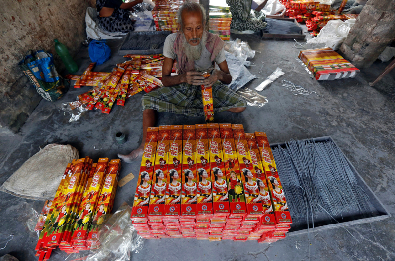 Blast in Indian fireworks factory kills 14 people | Malay Mail