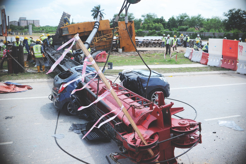 Trio detained in piledriver tragedy probe | Malay Mail