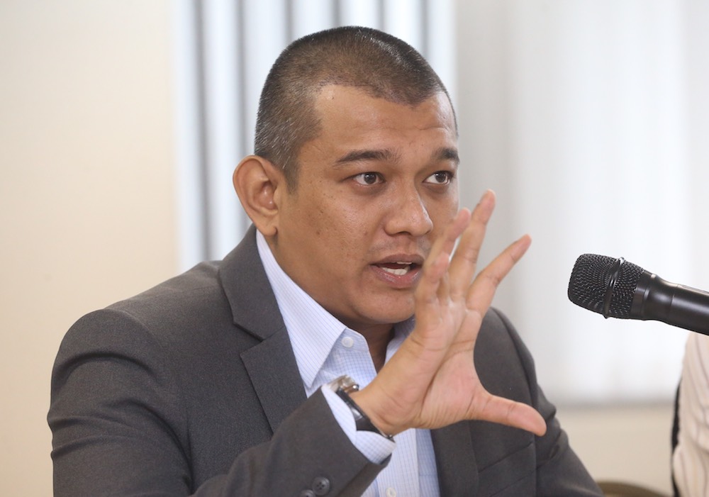Sanjeevan charged with revealing content of police report | Malay Mail
