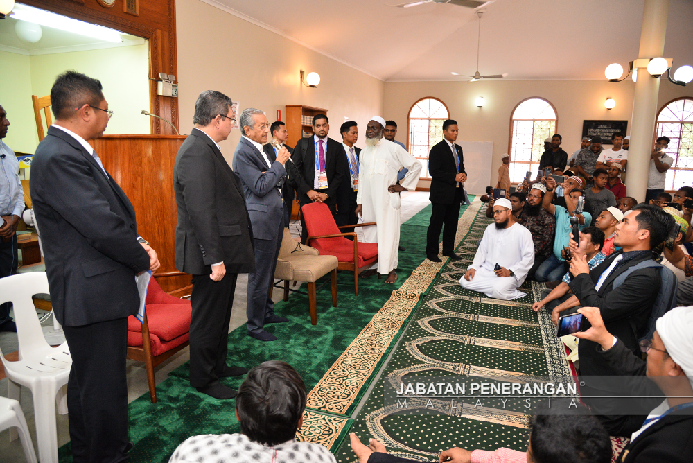Read and understand the Quran in your own language, Dr M tells Muslims ...