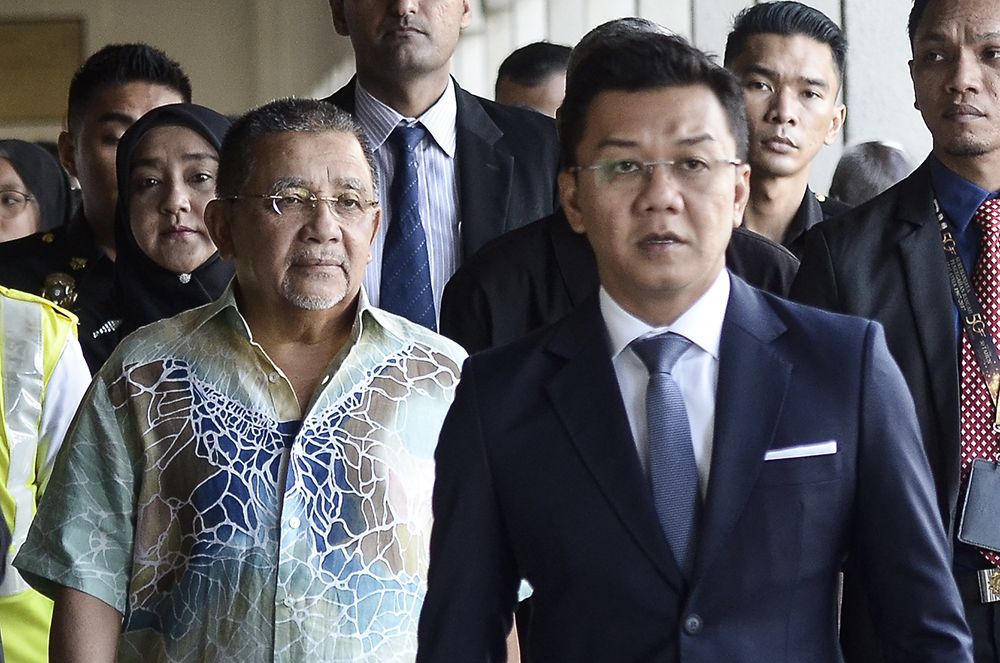 Isa Samad, Mohd Emir ordered to file defence on condo purchase | Malay Mail