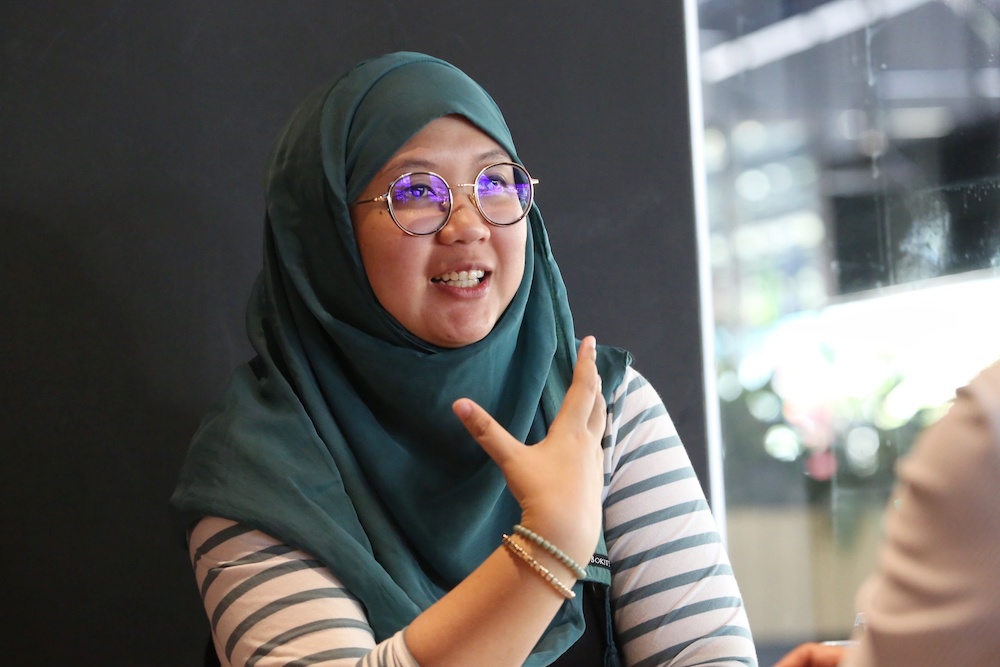 In debut novel, Hanna Alkaf wants us to remember bloody May 13 riots ...