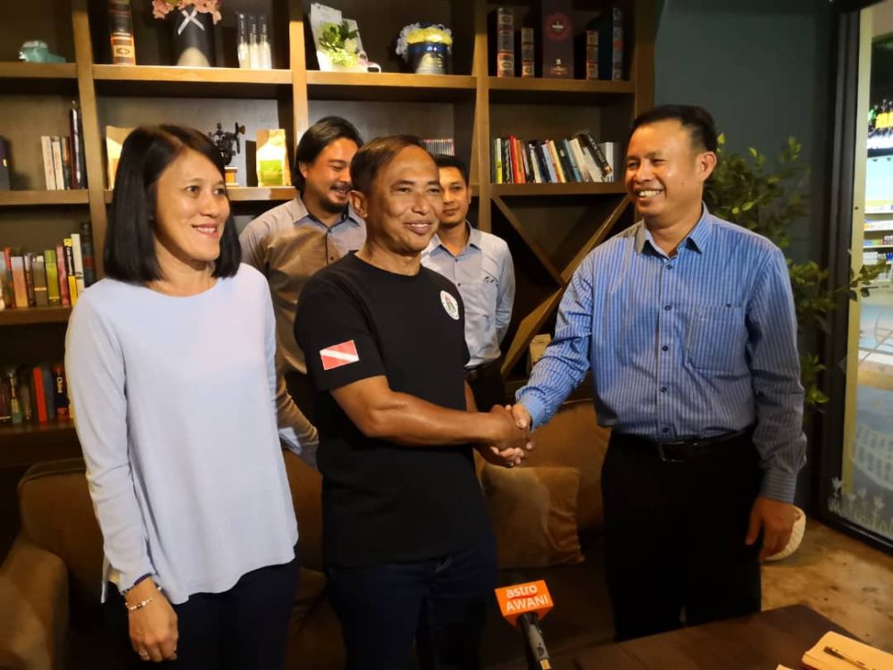 Lahad Datu diver recognised for discovering Malaysia’s only ‘blue holes ...