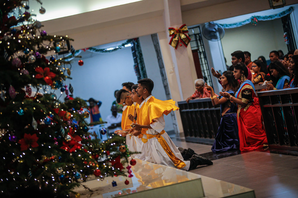 King and Queen wish all Christians a merry Christmas | Malay Mail