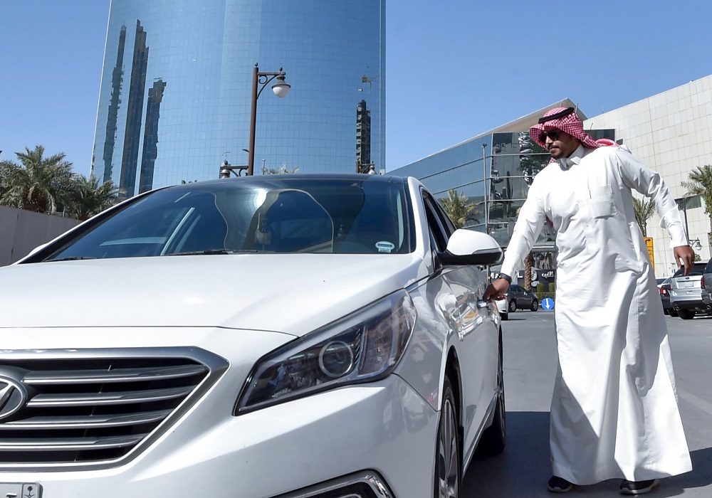 Saudi jobseekers move into Uber gear for extra cash | Malay Mail