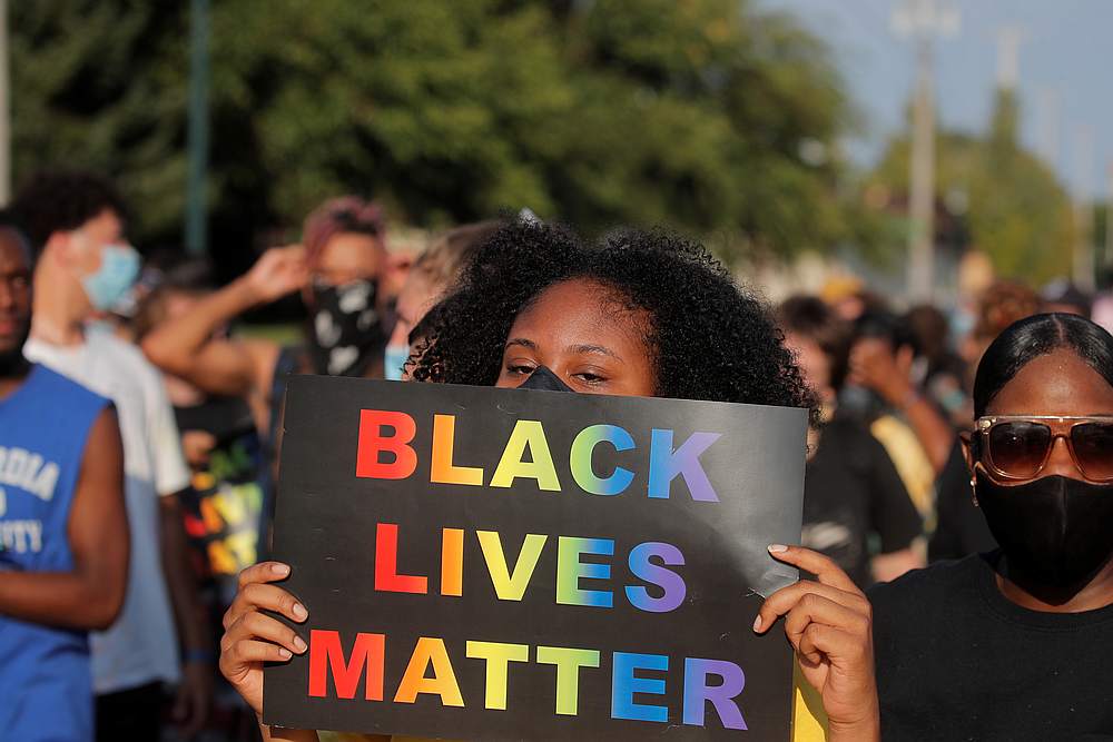 Wisconsin police officer who shot Jacob Blake is 31-year-old with 7 ...