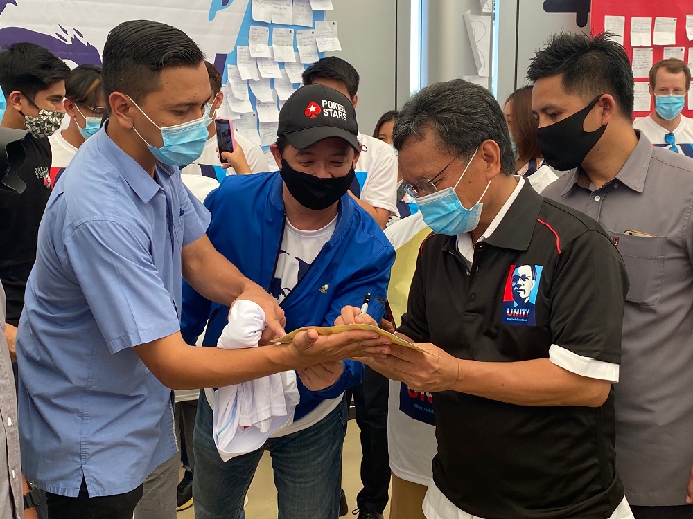 As clock ticks down to Sabah election, a laser-focused Shafie Apdal ...