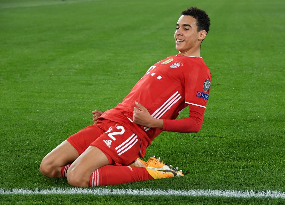 No licence, no car: Mum drives Bayern starlet Musiala to training ...