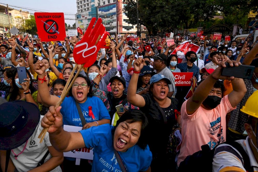 Myanmar democracy movement moves out of jailed Suu Kyi’s shadow | Malay ...